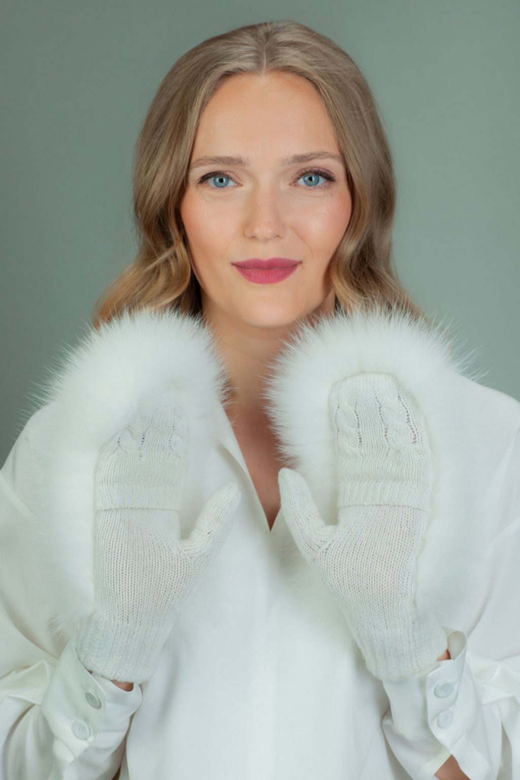 Knit White Wool & Fox Fur Mittens | Handmade by NordFur